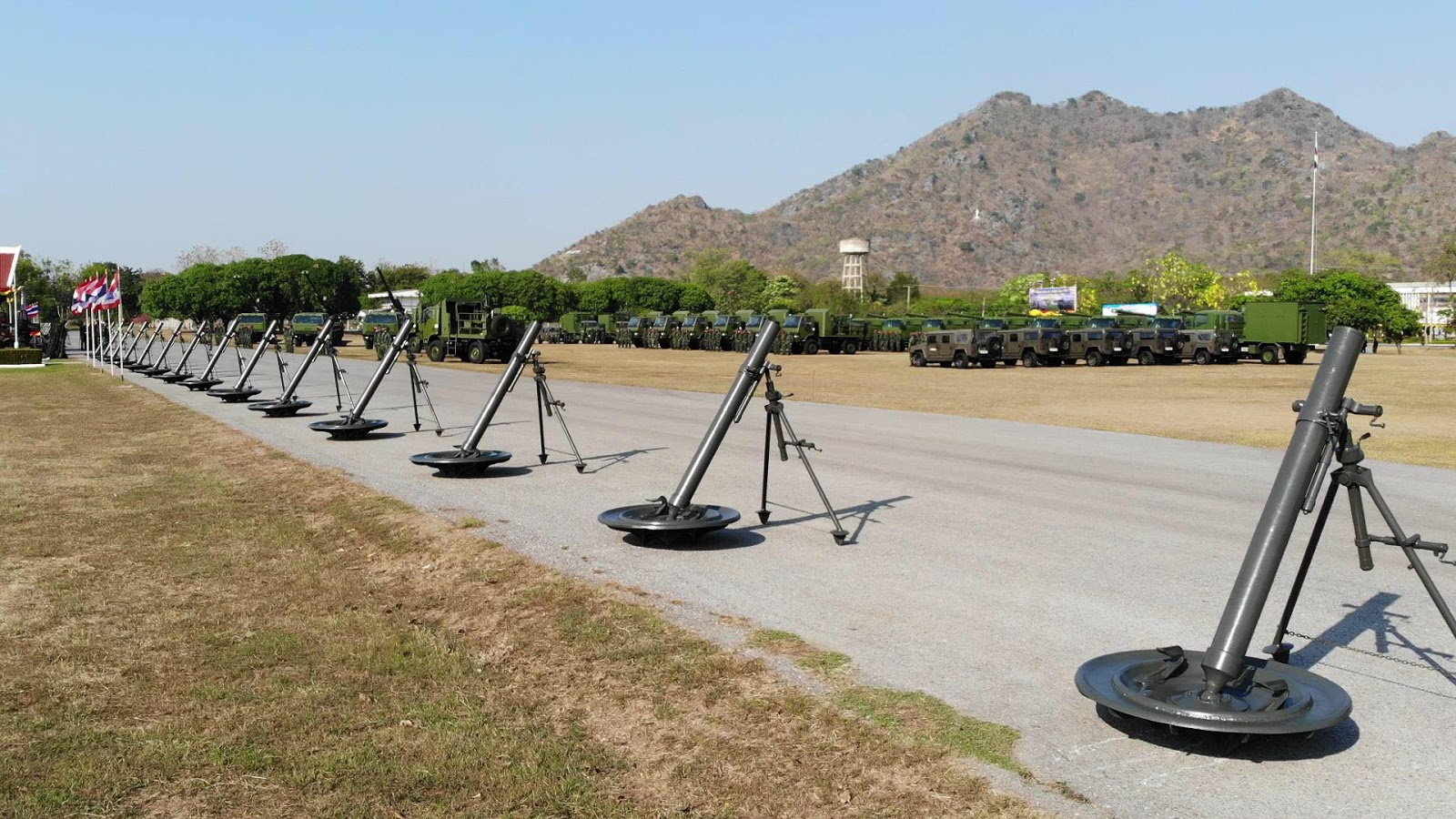 AAG_th บันทึกประจำวัน: กองทัพบกไทยรับมอบปืนใหญ่อัตตาจรล้อยาง ATMG และ ...