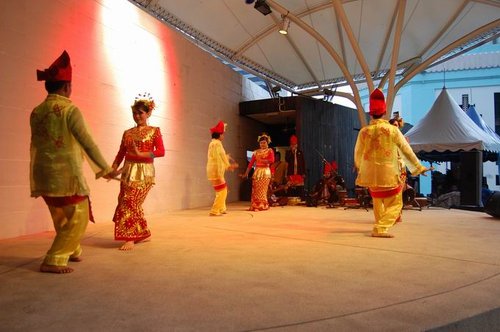 Seni dan Budaya Betawi: Tari Japin dan Tari Cokek Betawi