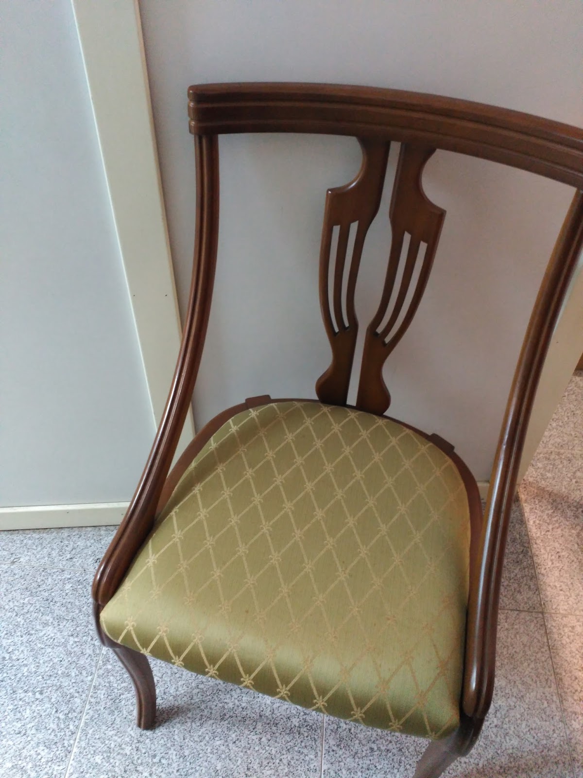 Trastos y Tesoros: Pareja de sillas tapizadas