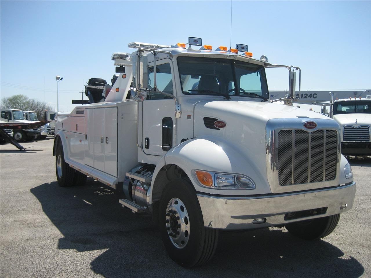 Bigtruckbrad's World of Work Trucks: Brand new 2013 Peterbilt 337 with ...