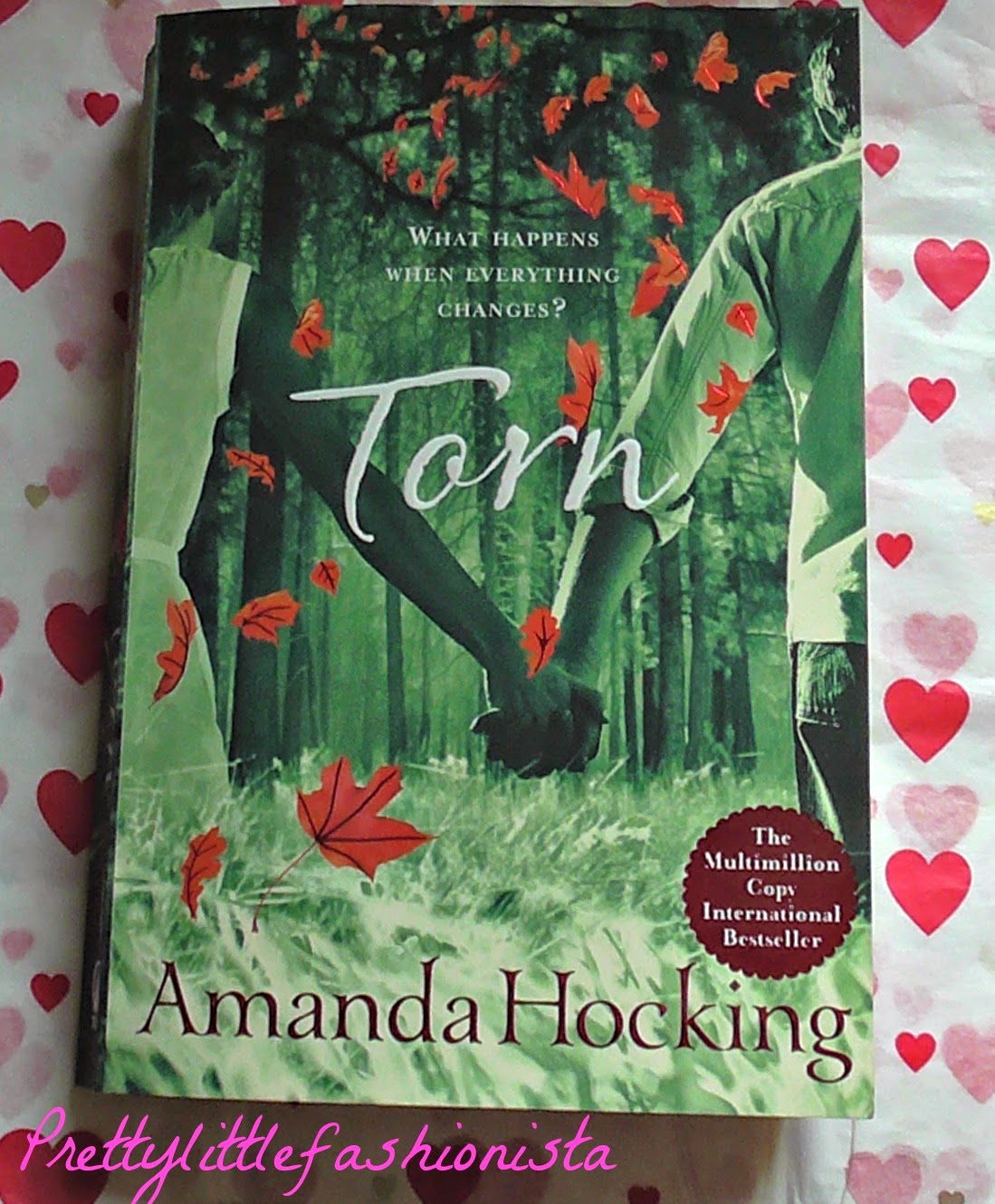 prettylittlefashionista: Trylle Trilogy by Amanda Hocking Review