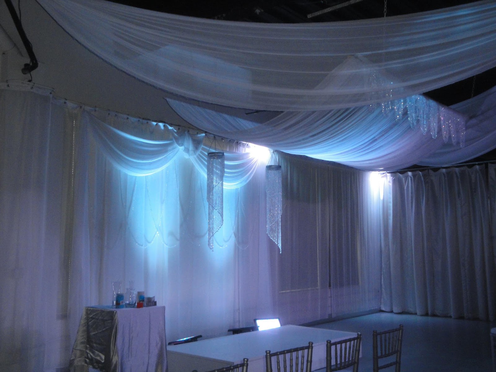 W Drapings Florida: Ceiling Drapings and Wedding Chiffon: Heavenly Draped!