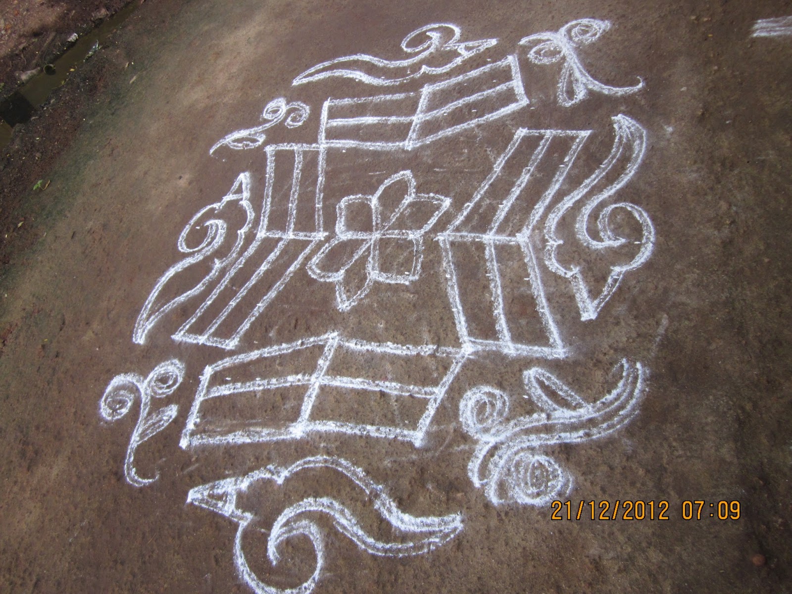 Beautiful Kolam and Painting: Simple Kolam