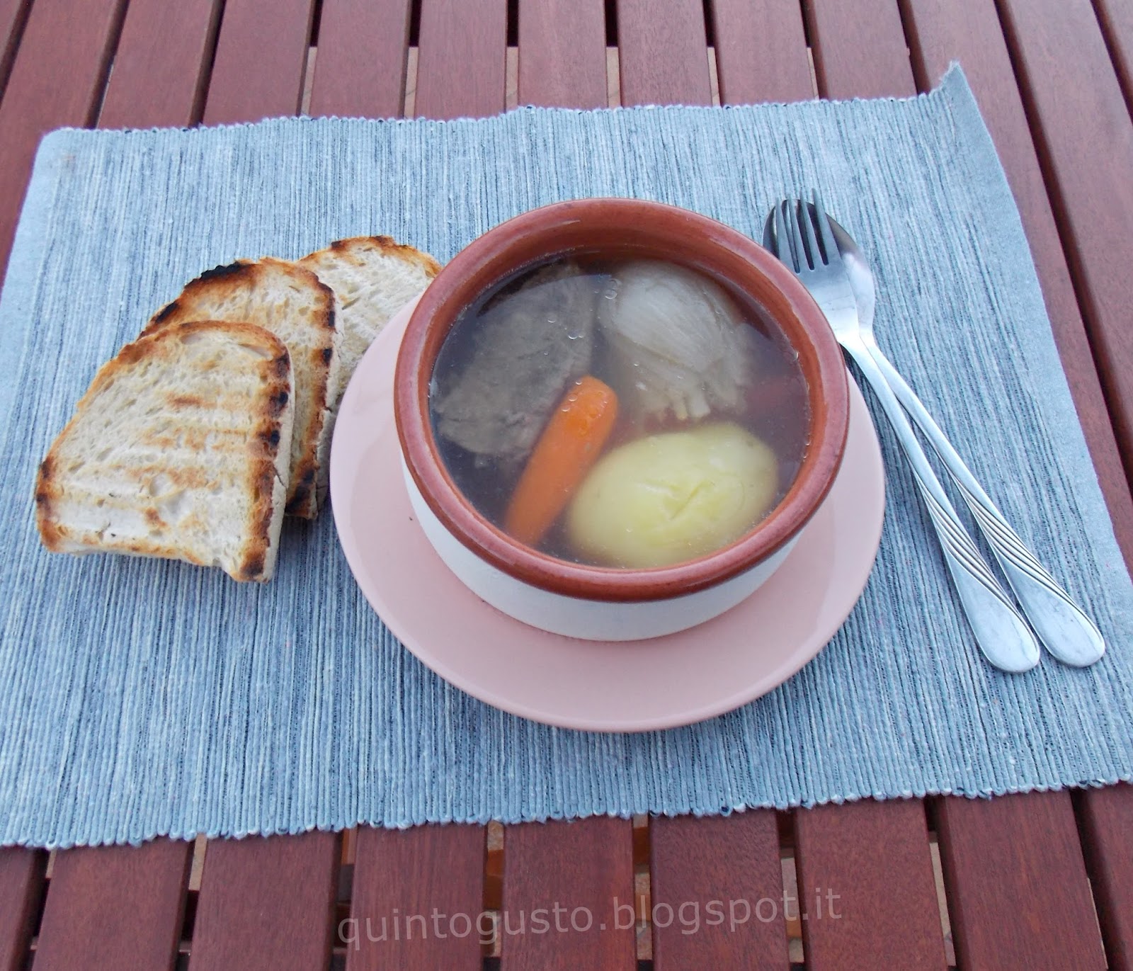 Brodo di manzo | Apriti Sesamo - Cucina greca e non solo