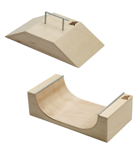 Fingerboard Spot: Wooden Tech Deck Ramps Preview