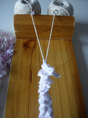 Boxoftrix: Two String Rag Rug Loom