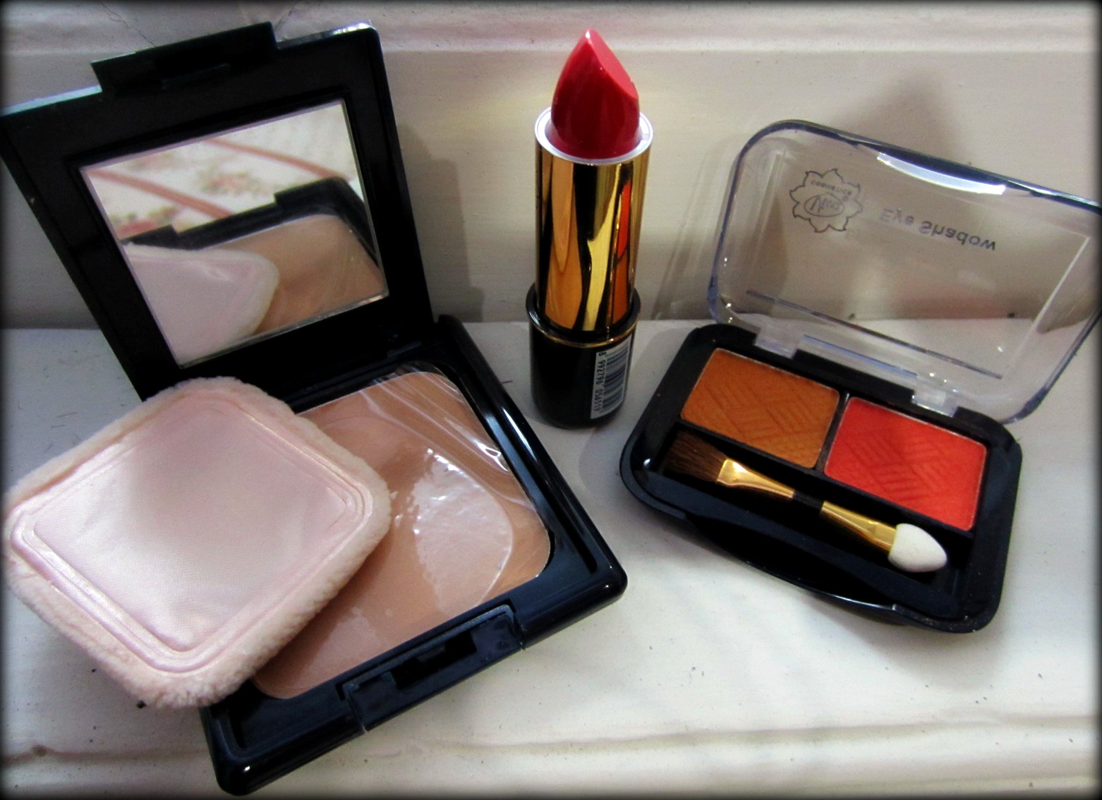 Freebie Alert + Review: Viva Cosmetics - Two Thousand Things