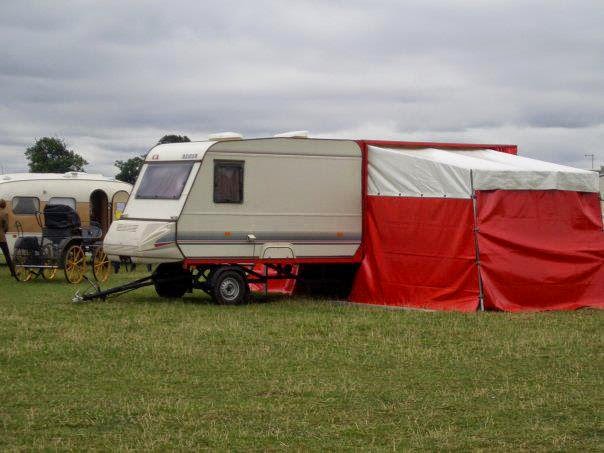 The Horsebox Emporium : Turntable trailers