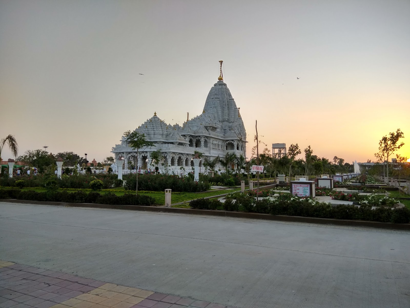 Mani Laxmi Tirth (Jain Temle) in Manej Village of Anand District ...