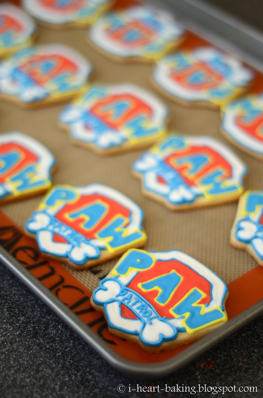 i heart baking!: paw patrol badge cookies