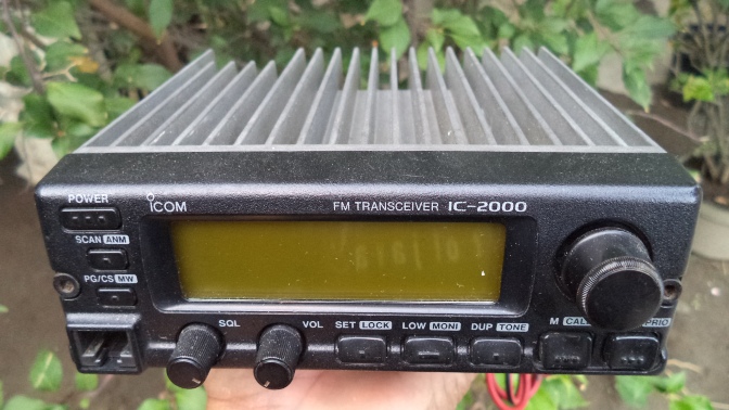 MEDAN RADIO: Icom IC-2000