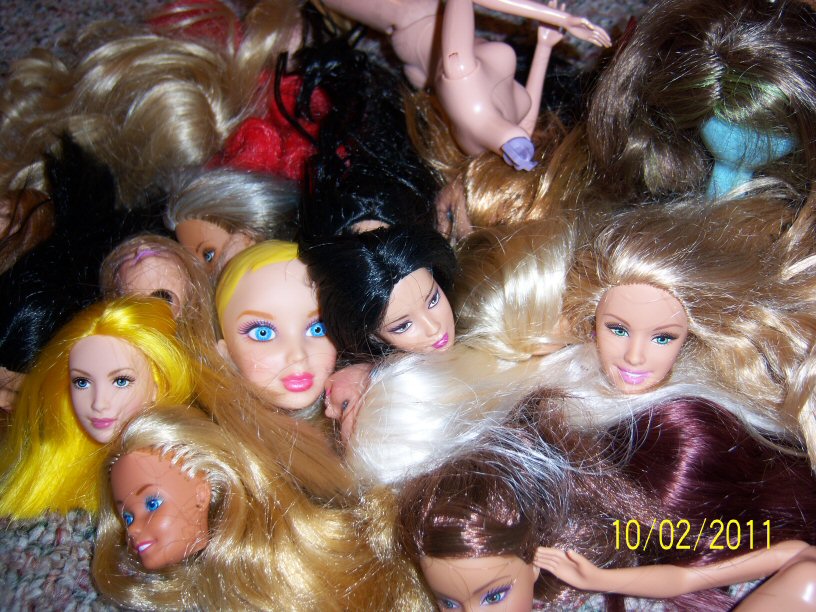 My Barbie World: Headless Barbies