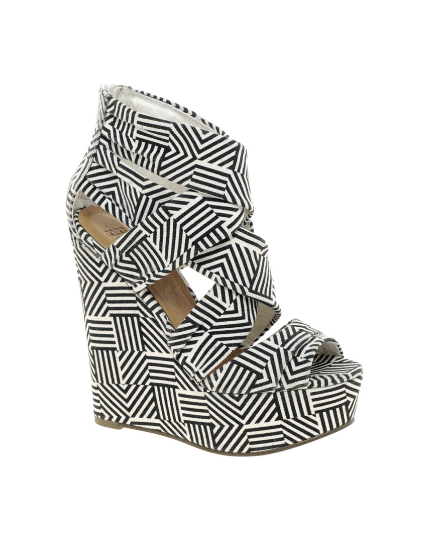 www.shoebytch.com: ASOS Handled Geometric Wedges
