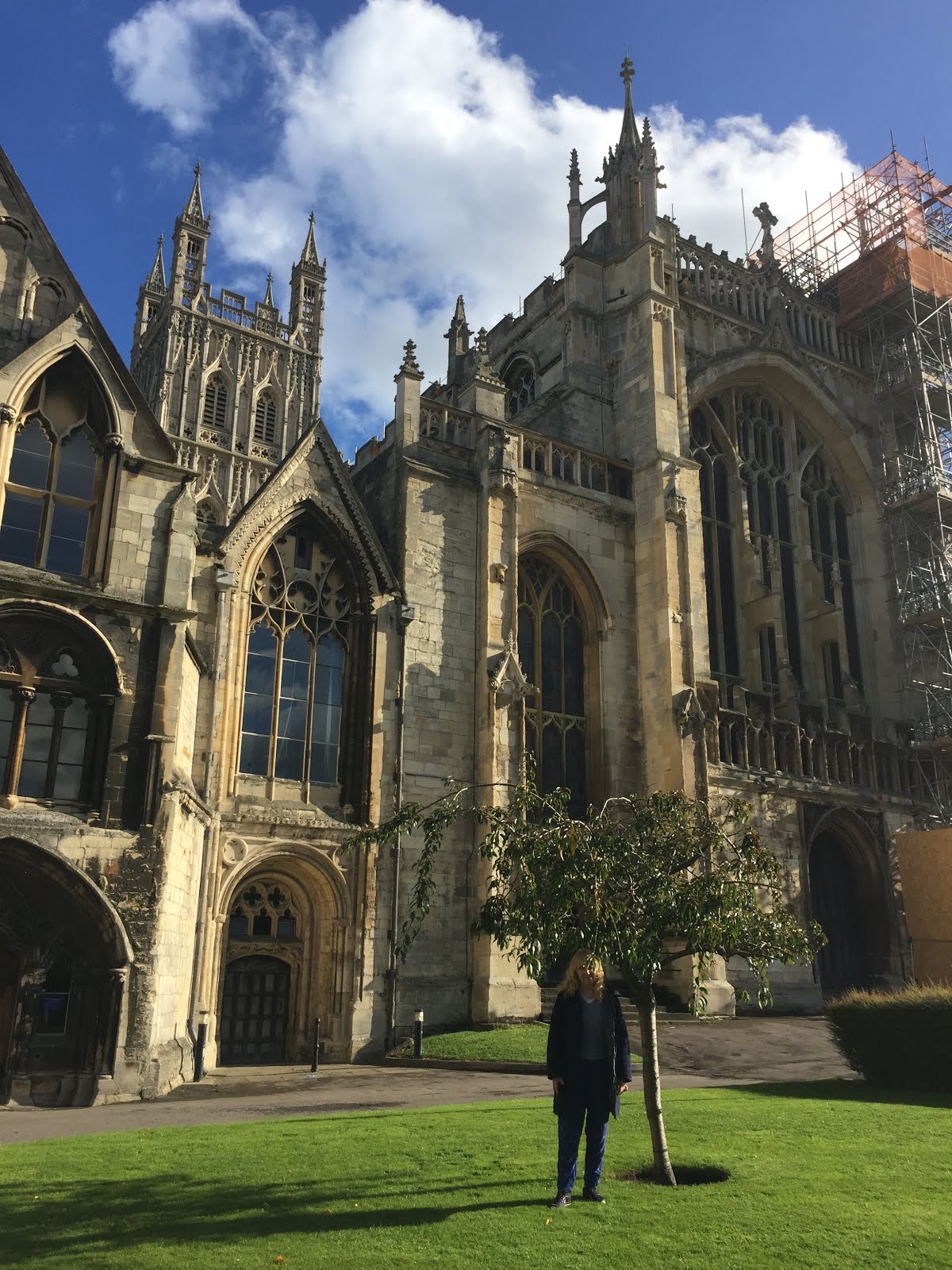 JDM's History Explorer: Gloucester Cathedral