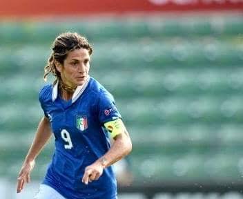 Photos: For the first time in football history, a woman will coach an ...