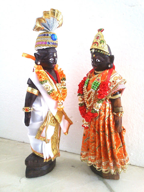 Indian Antique Quest: Manapen Manamagal Marapachi bommai - Auspicious ...