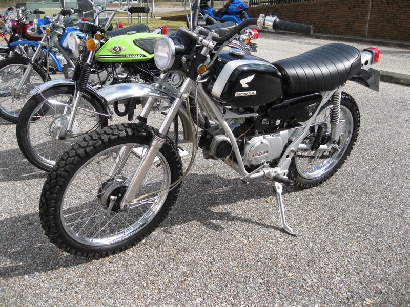 1969 Honda SL90: Modified Honda SL90's