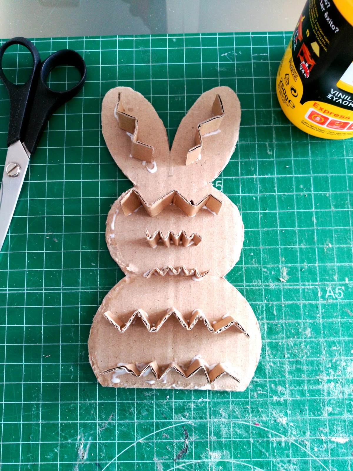 CONEJO DE PASCUA EN CARTÓN: DIY