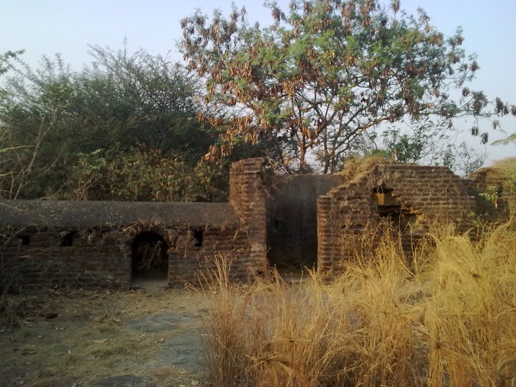 Trekking In Maharashtra: Induri Fort (किल्ले इंदुरी)