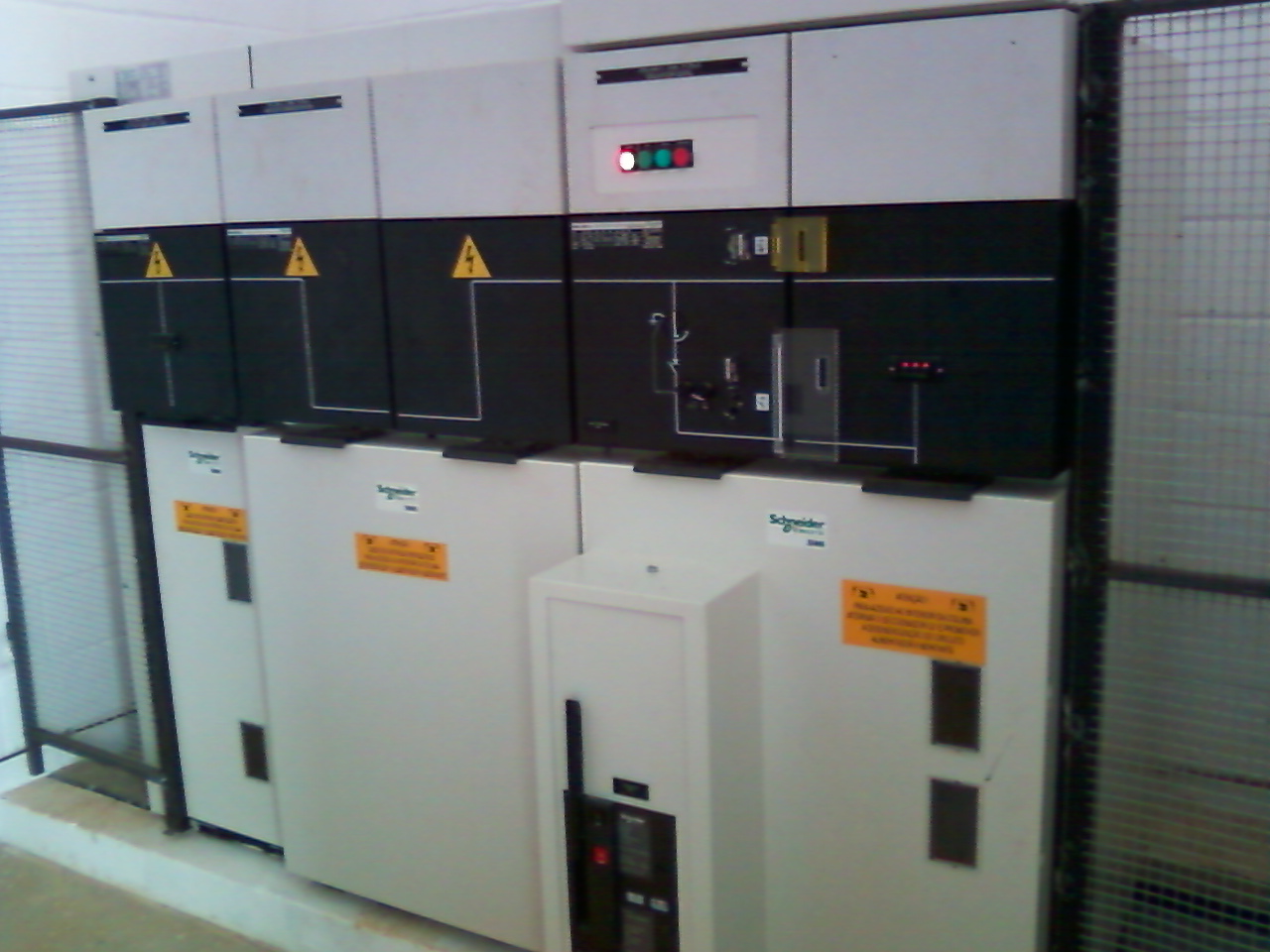 ILM Engenharia Elétrica: Cubículo SM6 Schneider-Electric UPS Logística