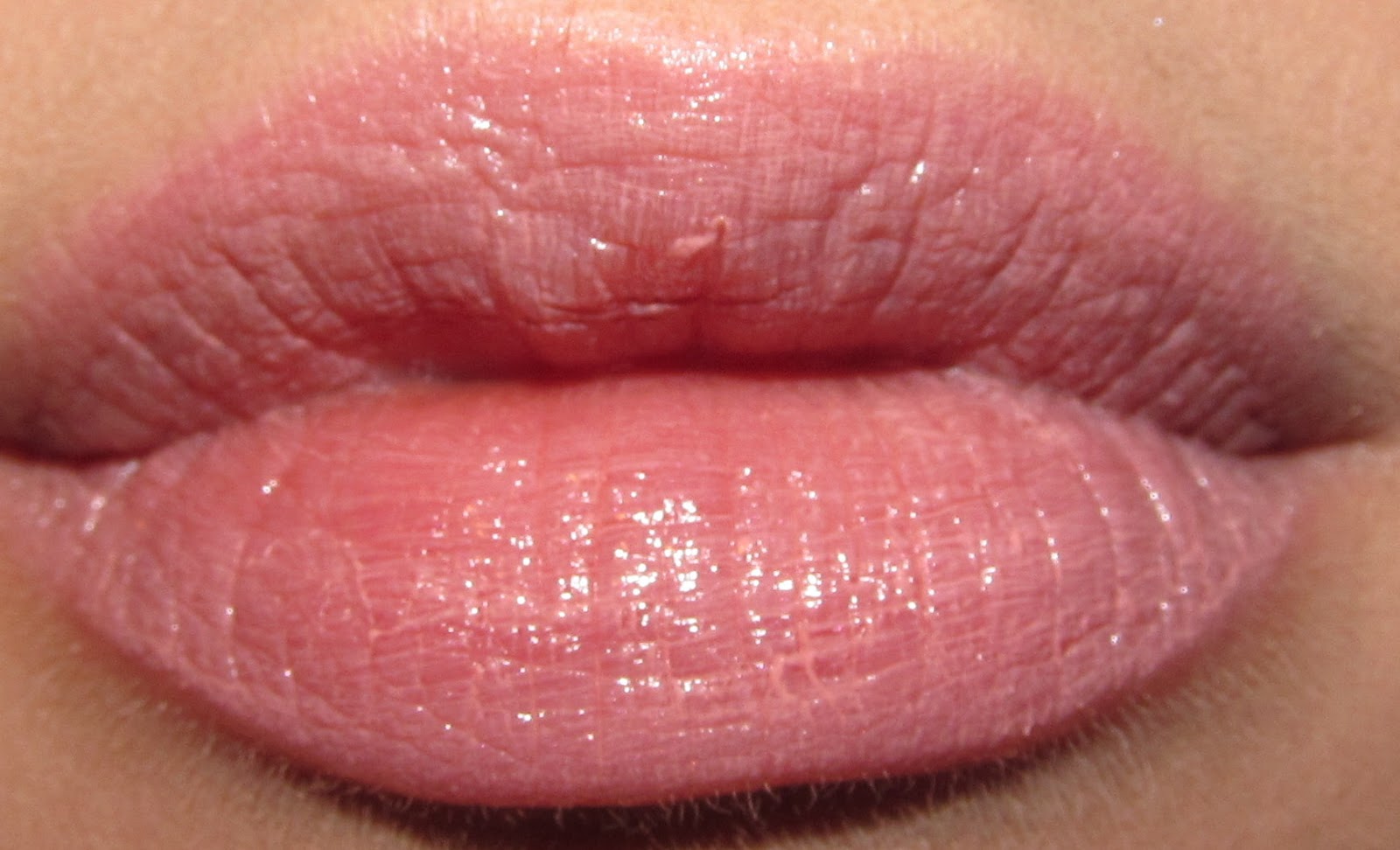 My Beauty Box: MAC Hue Lipstick Review and Swatch