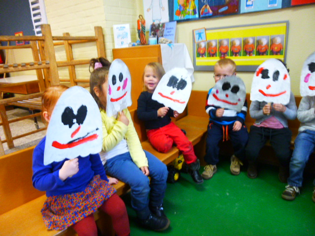 klasblog van de jongste kleuters uit Ellikom!: Spookje zeg eens boeh!!