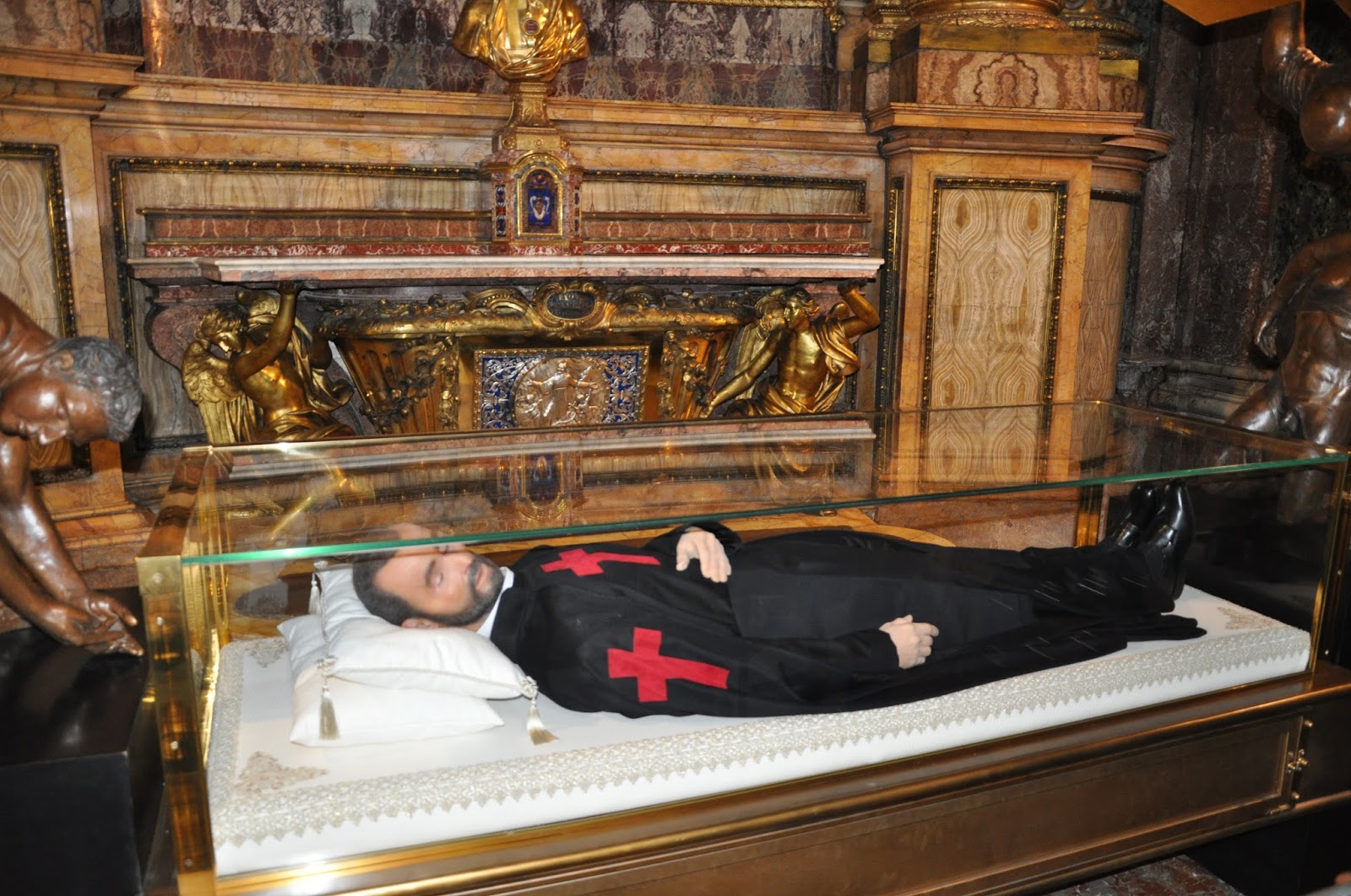 Orbis Catholicus Secundus: Rome Tomb of St. Camillus