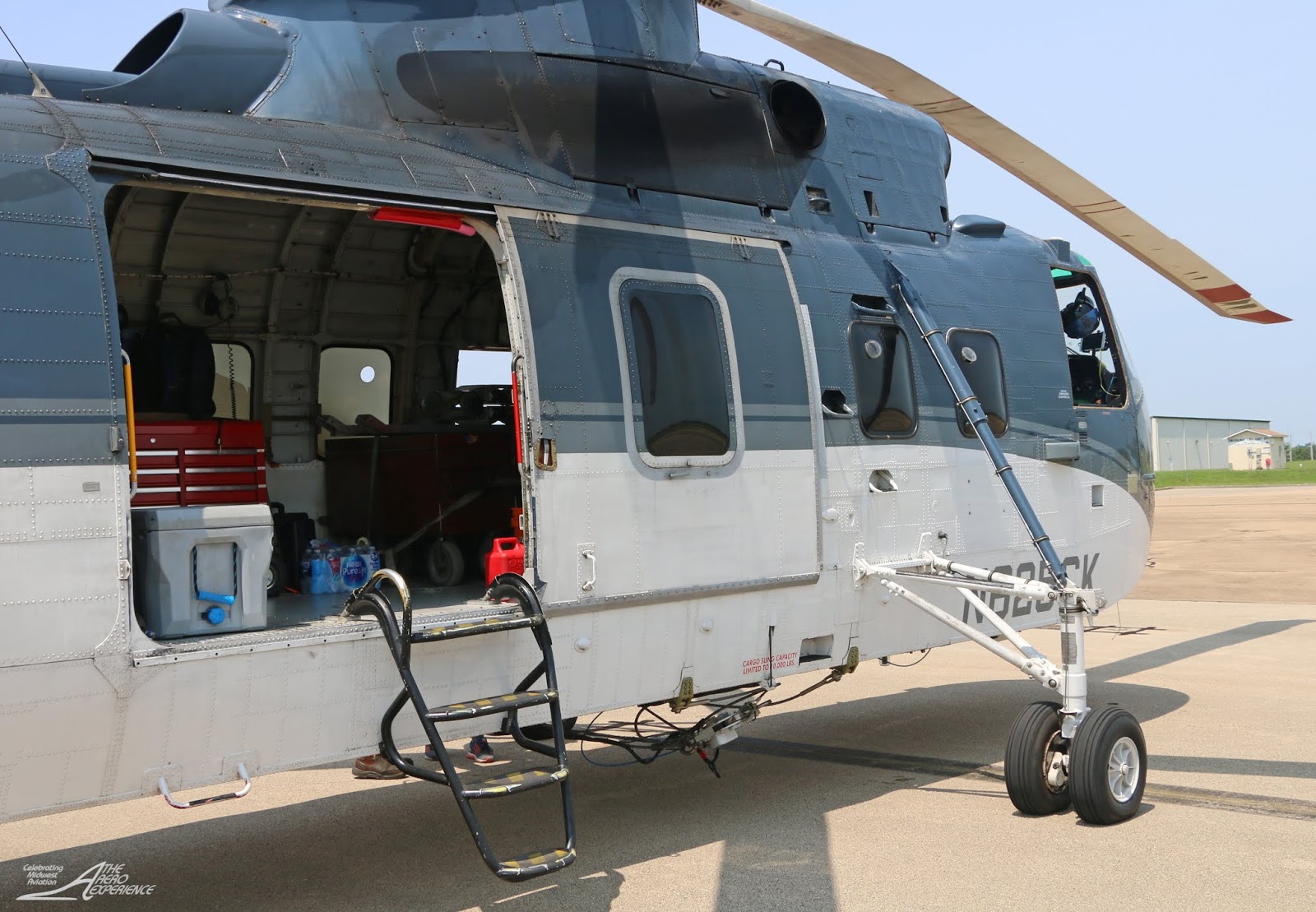 The Aero Experience: Heavy-Lift Sikorsky S-61 Makes Fuel Stop at ...