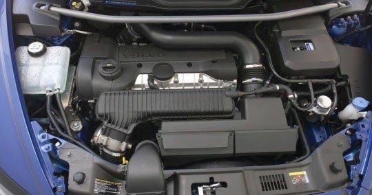 Teste em vídeo do GT6: Volvo C30 T5 2.5 20V: O Hacht da Volvo entra nos ...