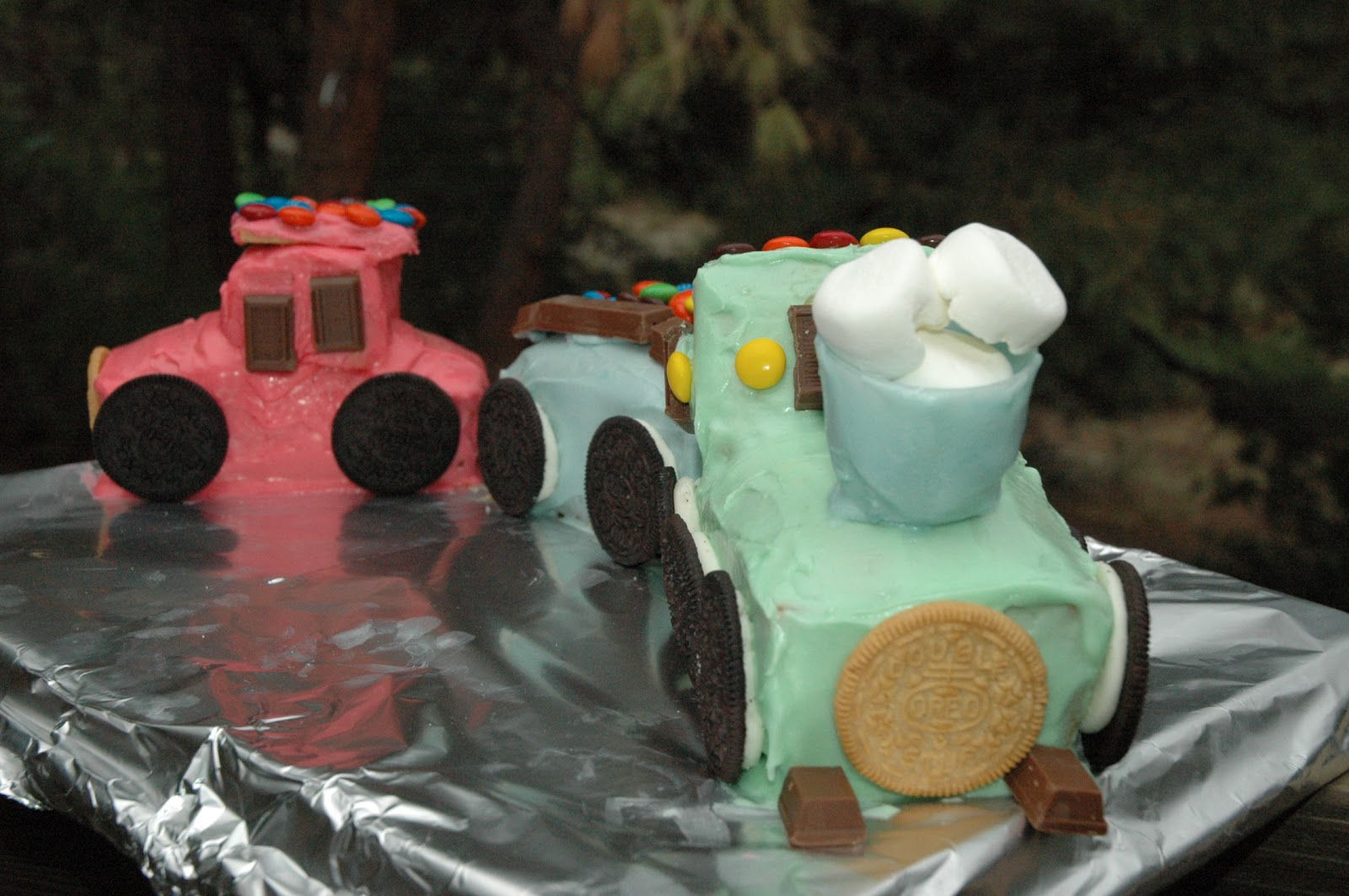 Simple Train Cake