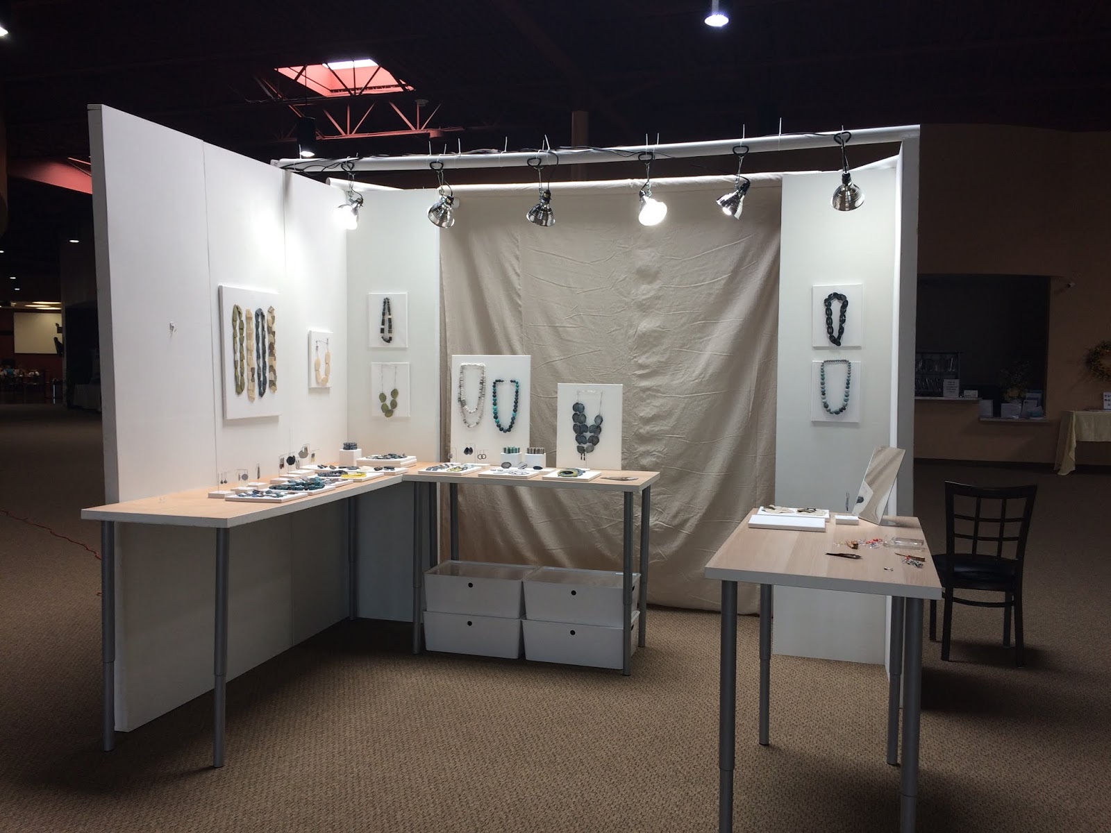 Genevieve Williamson: Crafting a booth set up...the dress rehearsal