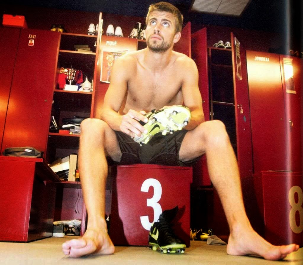 FAMOUSFEET: Gerard Piqué