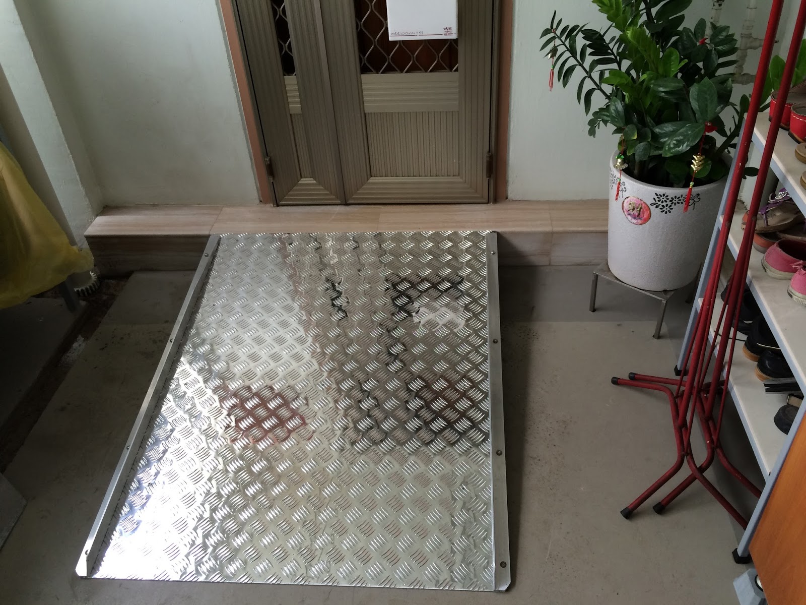 WHEELCHAIR RAMPS AND WHEELCHAIR PLATFORM LIFTER - Delcon Technology (S ...