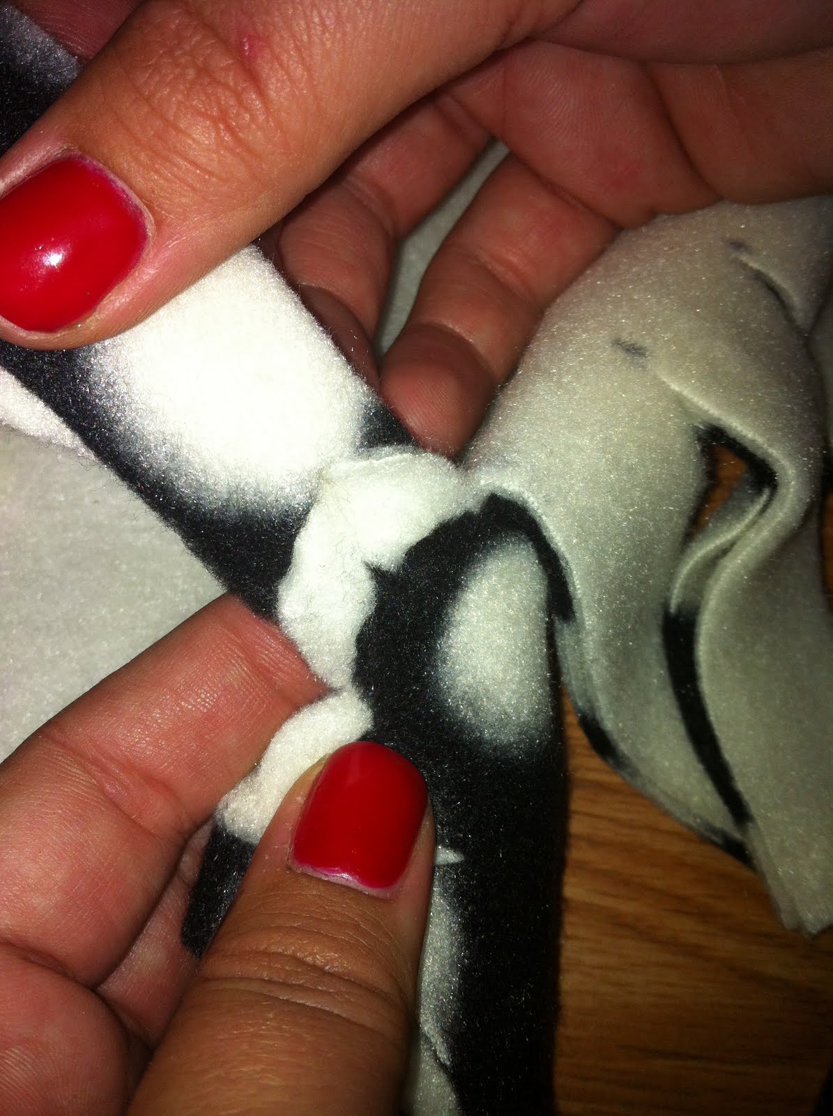 Nest and Nibble: Easy No-Sew Fleece Tie Blanket Tutorial