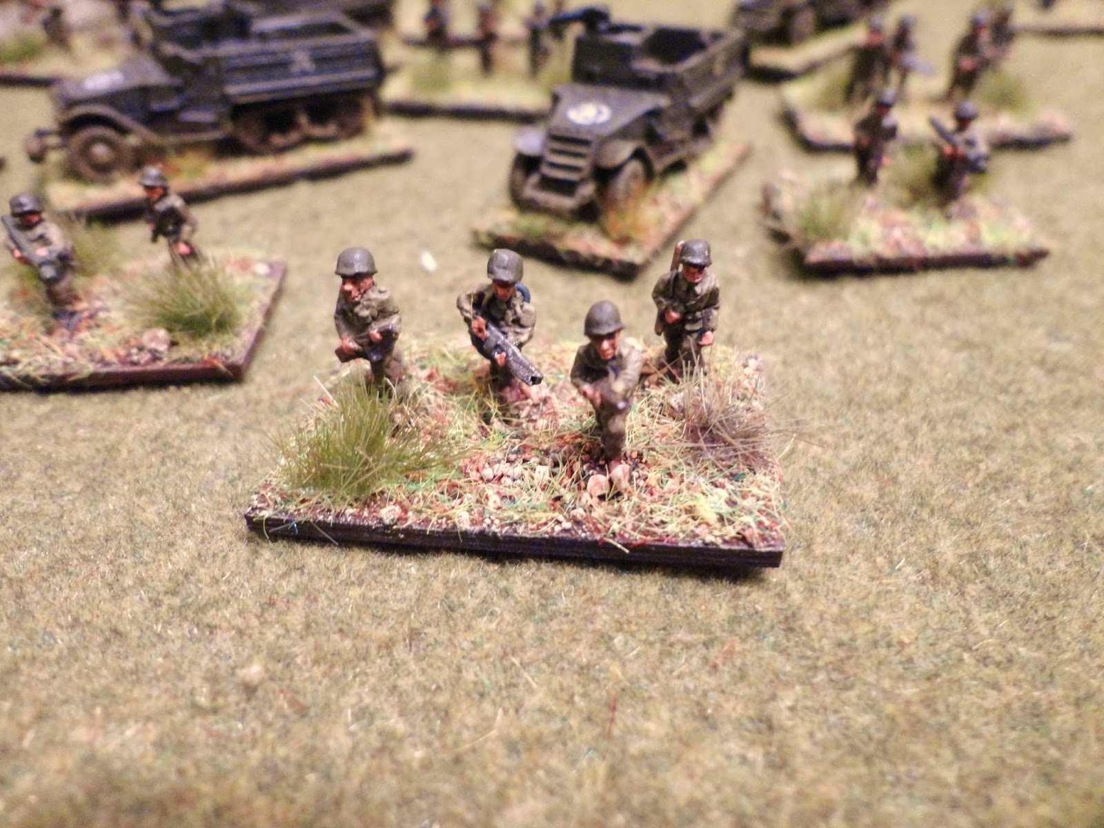 10/ 12mm WW2 and 6mm Napoleonic gaming: US WW2 Armored infantry company
