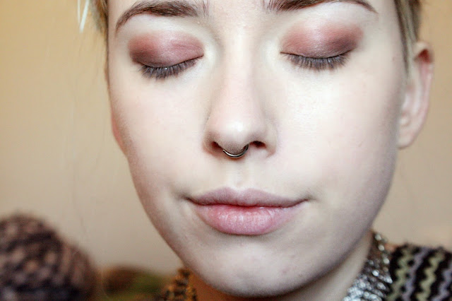 punk-puke: Dark Brows Dark Eyes Dark Lips Makeup Tutorial