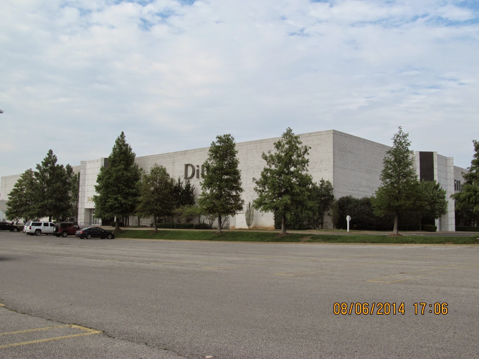 Trip to the Mall: Mall St. Matthews- (Louisville, KY)