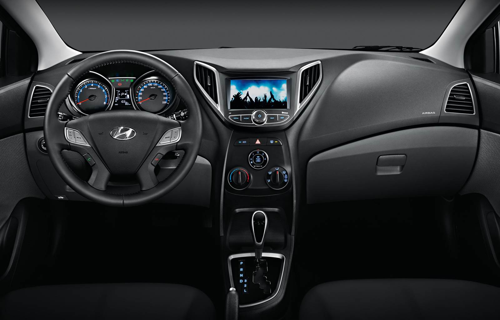 Hyundai HB20 2015: central multimídia agora tem TV Digital