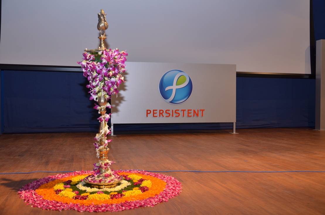 Snapshots (क्षणचित्रें): Nagpur centre of Persistent Systems Ltd