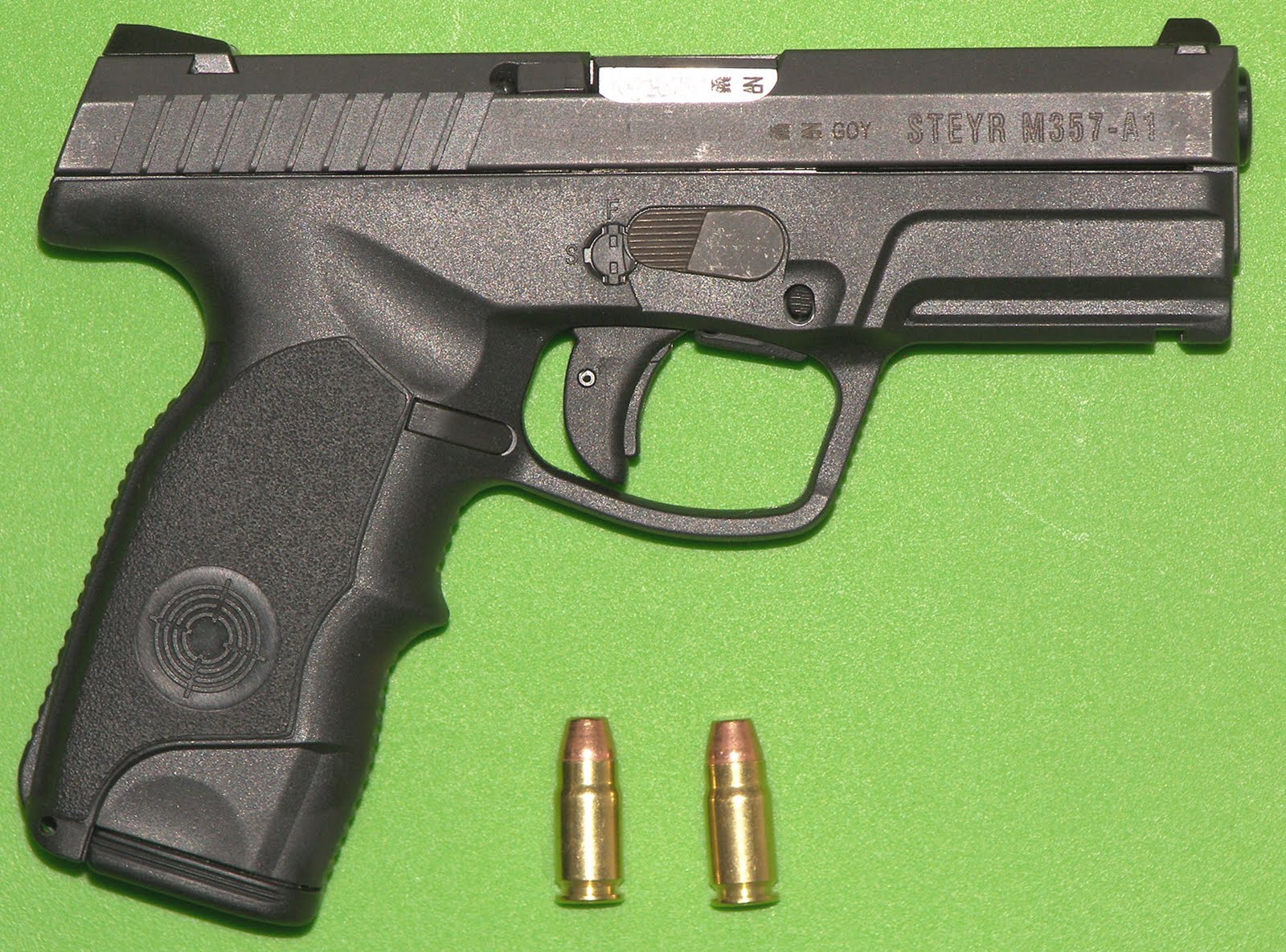 Steyr M-a1 pistol ~ asian defence
