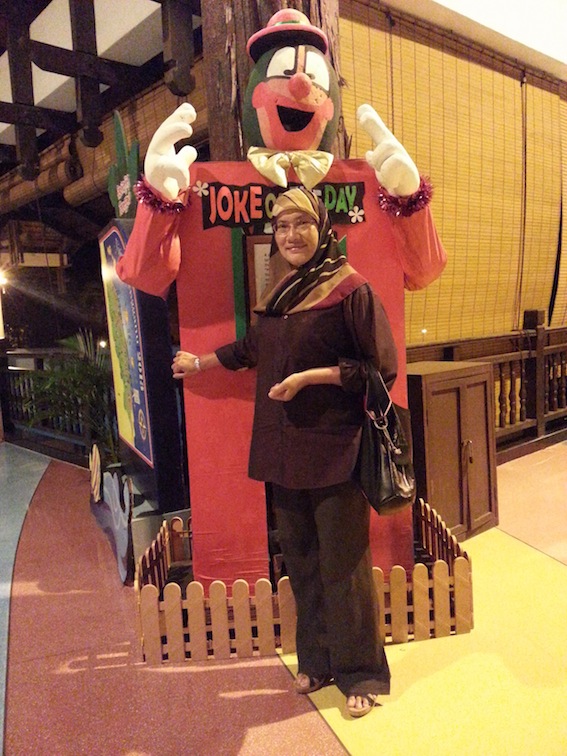 JALAN-JALAN: Awana Kijal