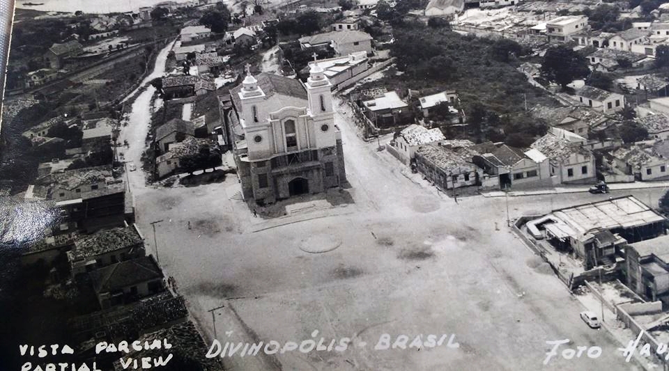 Museu Fotográfico de Divinópolis : Largo da Matriz & Catedral do Divino ...