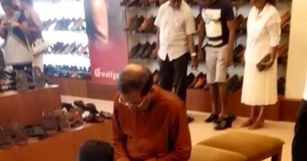 නාස්ති කරමින් සෝභන පෙන්වීමේ ජහපාලනය « යුතුකම සංවාද කවය