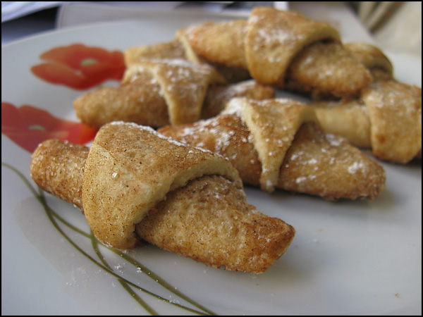 Delicious cinnamon rolls ~ Yummy Russian Treats