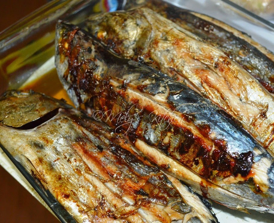 Mely's kitchen: Grilled Skipjack Tuna ( Inihaw na Tulingan)