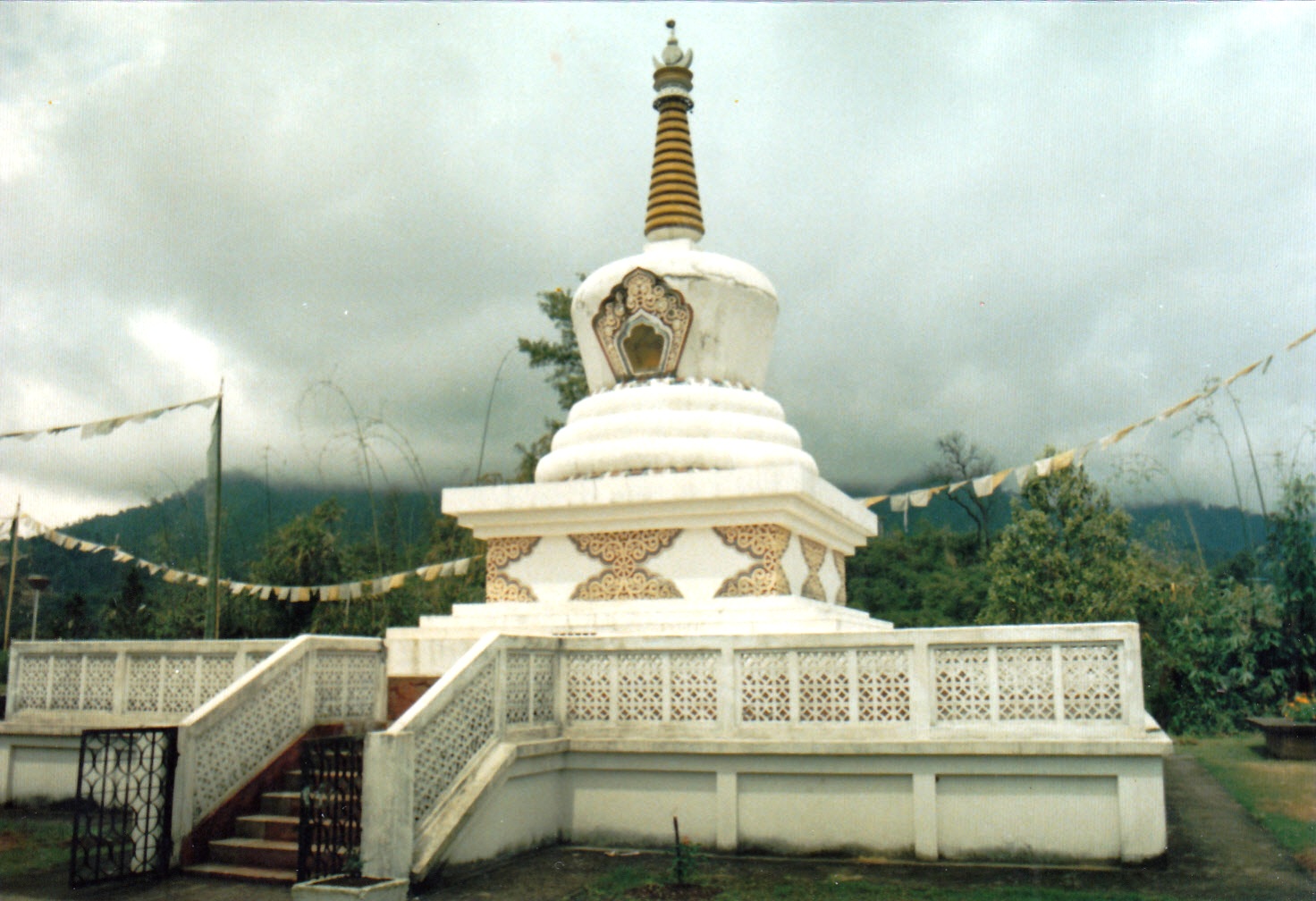 bagchiblog: Destinations :: Arunachal Pradesh :: Itanagar & Ziro (1989)