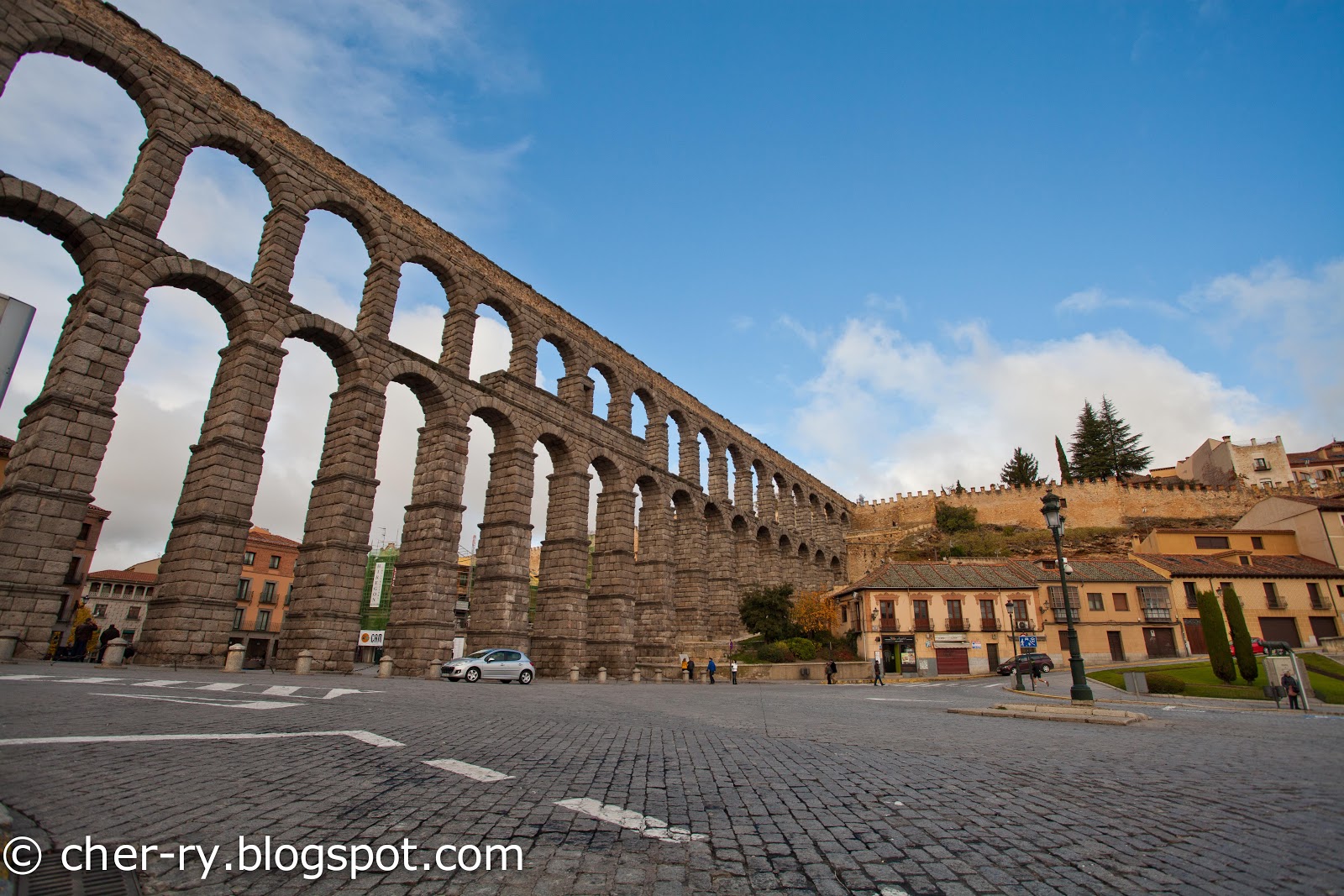 Life of a Lil Notti Monkey: Segovia, Spain