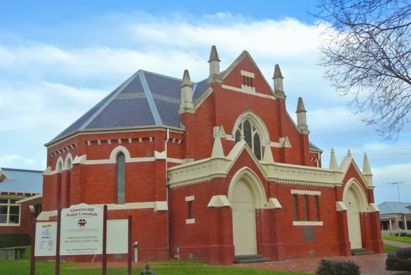 Checked in to Mercure Geelong. Dearest looking so cute and happy ...
