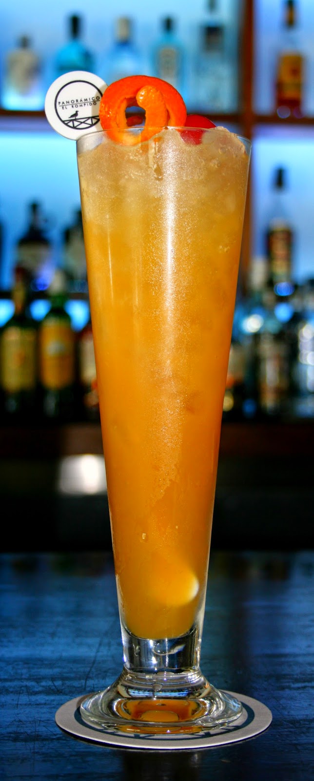 De Cócteles y Copas: Bocce Ball, para los amantes del amaretto.