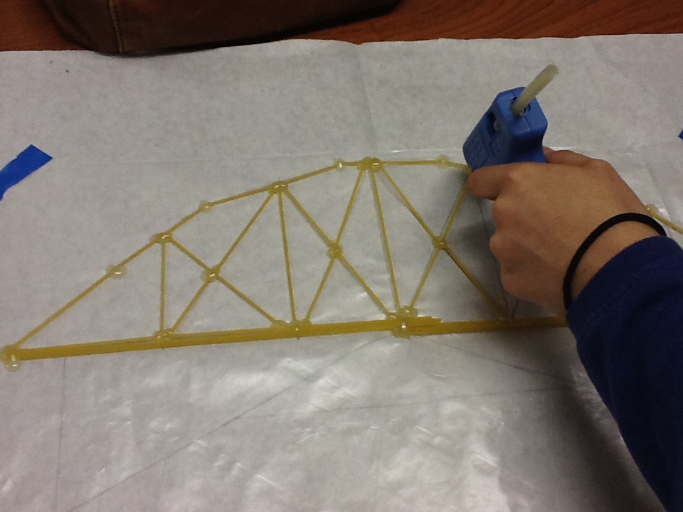 1Lily and Tay's Place: Gluing Our Pasta Bridge